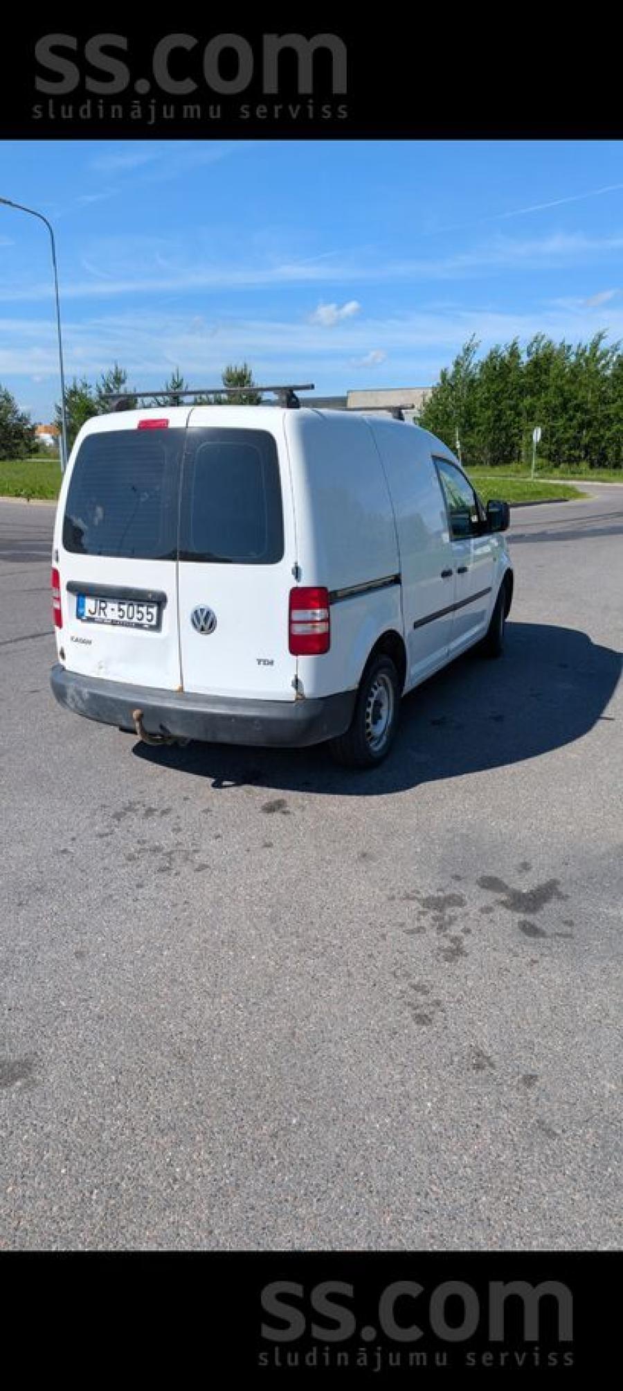White Volkswagen Caddy 2014 in Riga, with an engine capacity of 1.60 L and mileage of 328 thousand km for 3000 €, photo 5 on AUTOMOTO.COM.LV