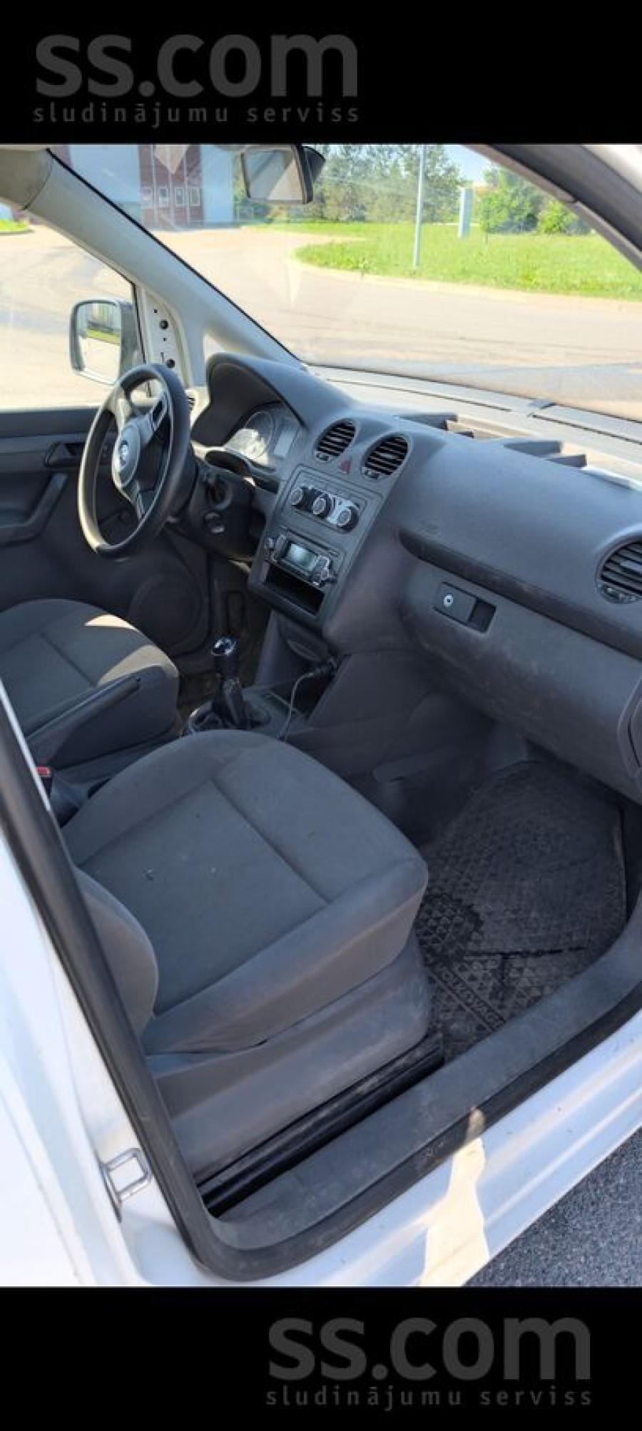 White Volkswagen Caddy 2014 in Riga, with an engine capacity of 1.60 L and mileage of 328 thousand km for 3000 €, photo 6 on AUTOMOTO.COM.LV