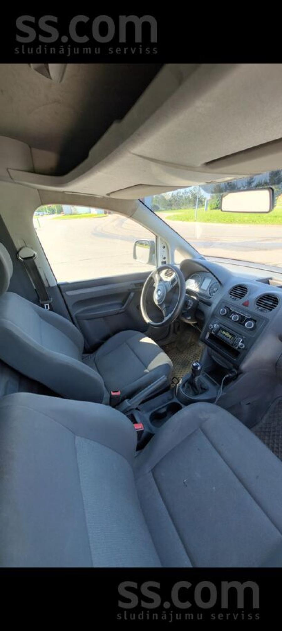 White Volkswagen Caddy 2014 in Riga, with an engine capacity of 1.60 L and mileage of 328 thousand km for 3000 €, photo 7 on AUTOMOTO.COM.LV