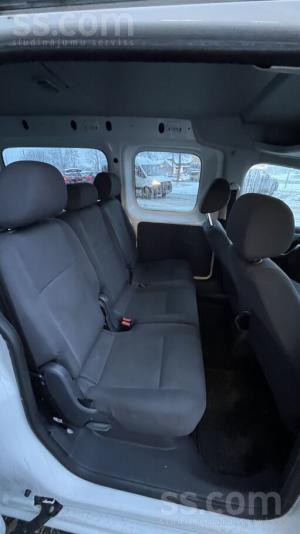 Balts Volkswagen Caddy 2014 Rīga, ar dzinēja tilpumu 2.00 L un nobraukumu 257 tūkst. km par 7600 €, foto 8 vietnē AUTOMOTO.COM.LV