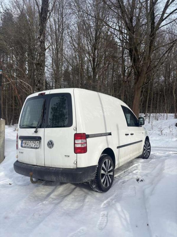 White Volkswagen Caddy 2010 in Vilnius, with an engine capacity of 1.60 L and mileage of 300 thousand km for 5400 €, photo 2 on AUTOMOTO.COM.LV