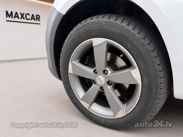 White Volkswagen Caddy 2011 in Tallinn, with an engine capacity of 1.60 L and mileage of 282 thousand km for 2399 €, photo 5 on AUTOMOTO.COM.LV