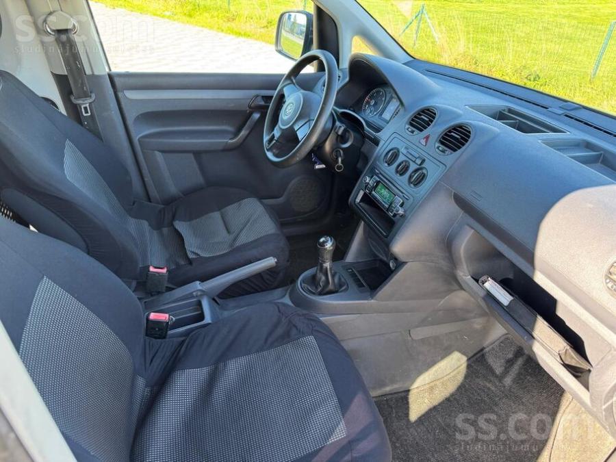Balts Volkswagen Caddy 2013 Jelgava, ar dzinēja tilpumu 1.60 L un nobraukumu 168 tūkst. km par 5490 €, foto 7 vietnē AUTOMOTO.COM.LV