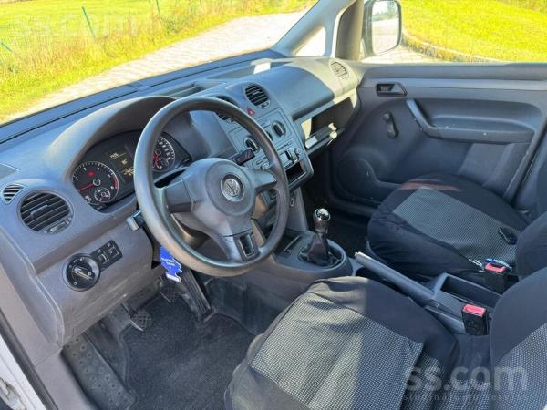 White Volkswagen Caddy 2013 in Jelgava, with an engine capacity of 1.60 L and mileage of 168 thousand km for 5490 €, photo 7 on AUTOMOTO.COM.LV