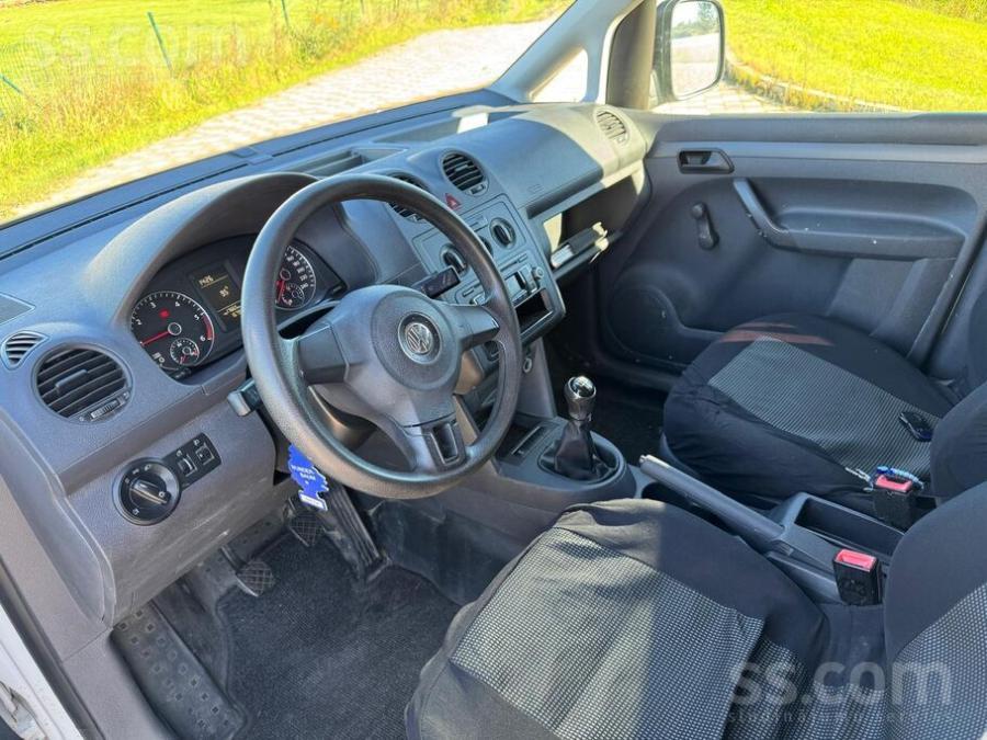 Balts Volkswagen Caddy 2013 Jelgava, ar dzinēja tilpumu 1.60 L un nobraukumu 168 tūkst. km par 5490 €, foto 8 vietnē AUTOMOTO.COM.LV