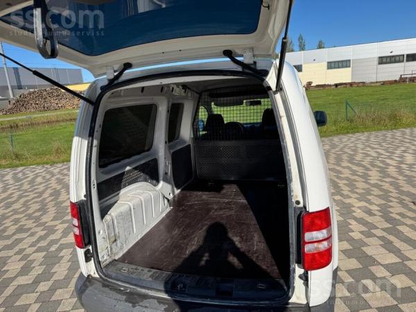 White Volkswagen Caddy 2013 in Jelgava, with an engine capacity of 1.60 L and mileage of 168 thousand km for 5490 €, photo 9 on AUTOMOTO.COM.LV
