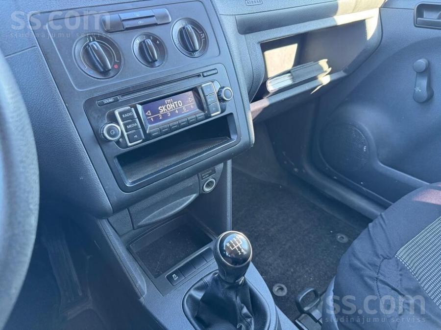 Balts Volkswagen Caddy 2013 Jelgava, ar dzinēja tilpumu 1.60 L un nobraukumu 168 tūkst. km par 5490 €, foto 11 vietnē AUTOMOTO.COM.LV