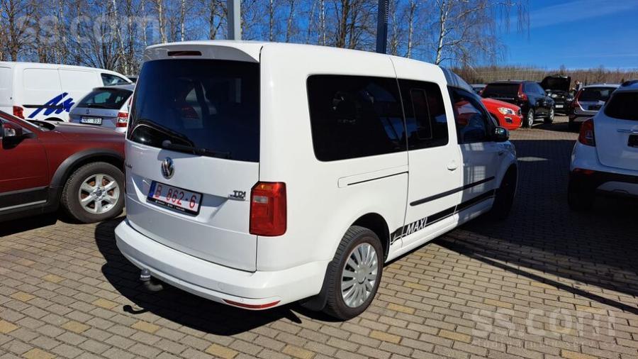 White Volkswagen Caddy 2015 in Talsi, with an engine capacity of 2.00 L and mileage of 262 thousand km for 7900 €, photo 4 on AUTOMOTO.COM.LV