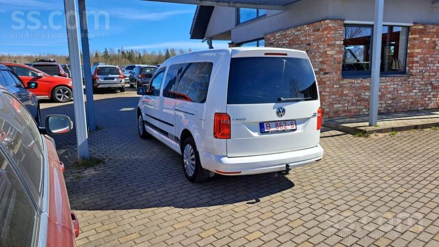 White Volkswagen Caddy 2015 in Talsi, with an engine capacity of 2.00 L and mileage of 262 thousand km for 7900 €, photo 8 on AUTOMOTO.COM.LV