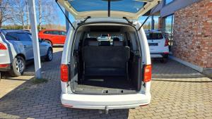 White Volkswagen Caddy 2015 in Talsi, with an engine capacity of 2.00 L and mileage of 262 thousand km for 7900 €, photo 12 on AUTOMOTO.COM.LV