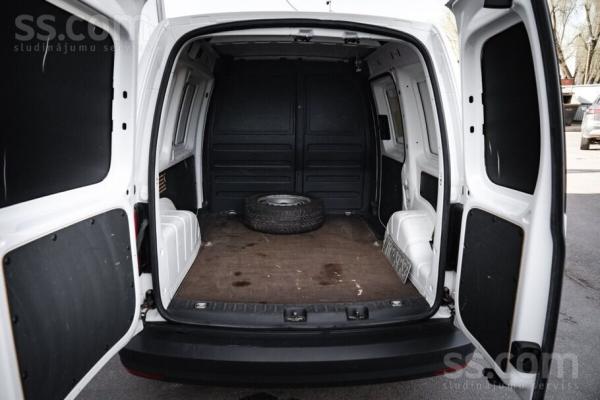 White Volkswagen Caddy 2020 in Riga, with an engine capacity of 2.00 L and mileage of 157 thousand km for 9850 €, photo 8 on AUTOMOTO.COM.LV