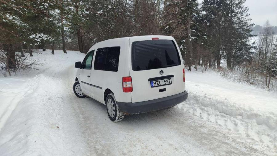 Balts Volkswagen Caddy 2005 Viļņa, ar dzinēja tilpumu 2.00 L un nobraukumu 423 tūkst. km par 1250 €, foto 1 vietnē AUTOMOTO.COM.LV