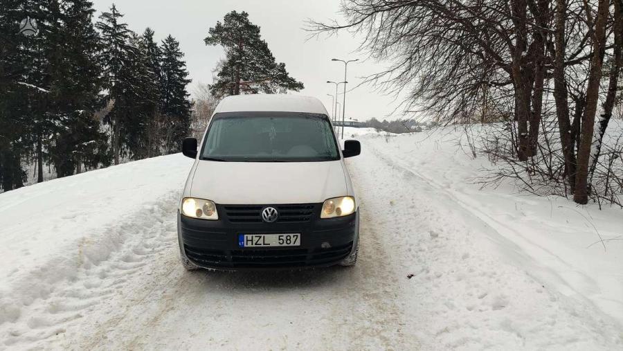 Balts Volkswagen Caddy 2005 Viļņa, ar dzinēja tilpumu 2.00 L un nobraukumu 423 tūkst. km par 1250 €, foto 3 vietnē AUTOMOTO.COM.LV