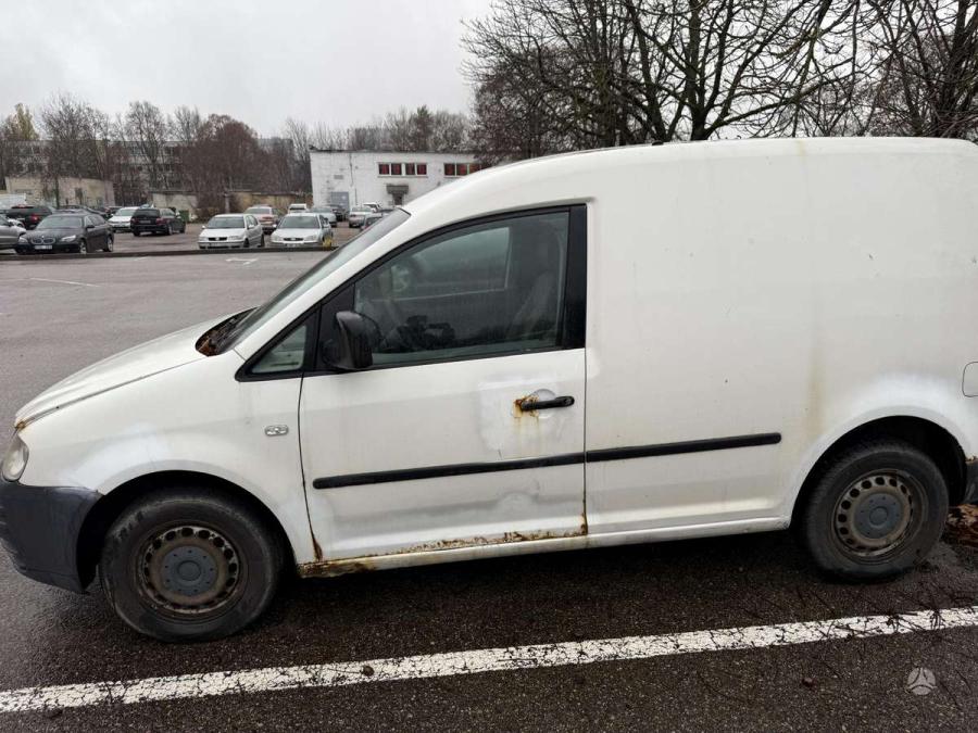 White Volkswagen Caddy 2007 in Vilnius, with an engine capacity of 2.00 L and mileage of 300 thousand km for 550 €, photo 3 on AUTOMOTO.COM.LV