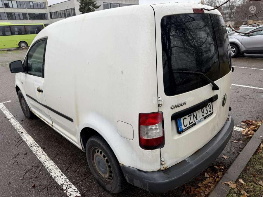 White Volkswagen Caddy 2007 in Vilnius, with an engine capacity of 2.00 L and mileage of 300 thousand km for 550 €, photo 4 on AUTOMOTO.COM.LV