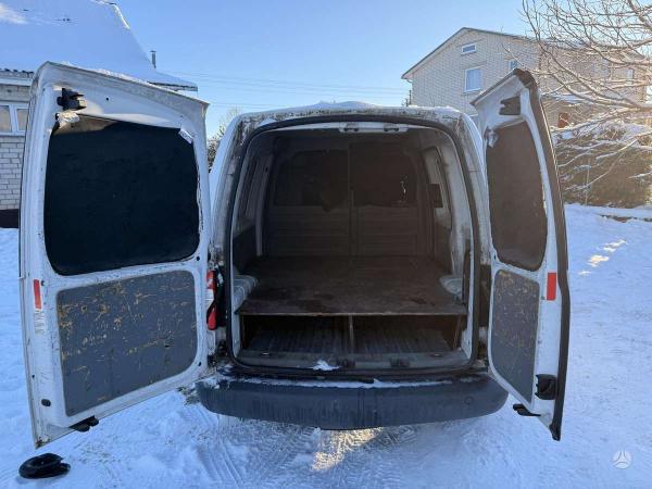 White Volkswagen Caddy 2008 in Alytus, with an engine capacity of 2.00 L and mileage of 230 thousand km for 1440 €, photo 4 on AUTOMOTO.COM.LV