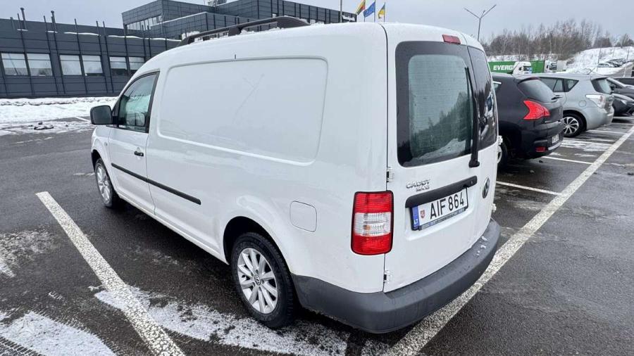 White Volkswagen Caddy 2010 in Vilnius, with an engine capacity of 1.90 L and mileage of 230 thousand km for 4750 €, photo 4 on AUTOMOTO.COM.LV