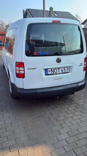 White Volkswagen Caddy 2011 in Vilnius, with an engine capacity of 1.60 L and mileage of 265 thousand km for 1500 €, photo 6 on AUTOMOTO.COM.LV