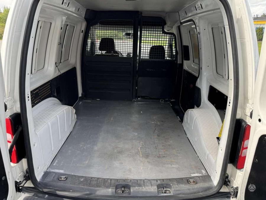 Balts Volkswagen Caddy 2011 Telšiai, ar dzinēja tilpumu 1.60 L un nobraukumu 266 tūkst. km par 4500 €, foto 11 vietnē AUTOMOTO.COM.LV