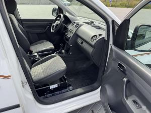 Balts Volkswagen Caddy 2011 Telšiai, ar dzinēja tilpumu 1.60 L un nobraukumu 266 tūkst. km par 4500 €, foto 18 vietnē AUTOMOTO.COM.LV