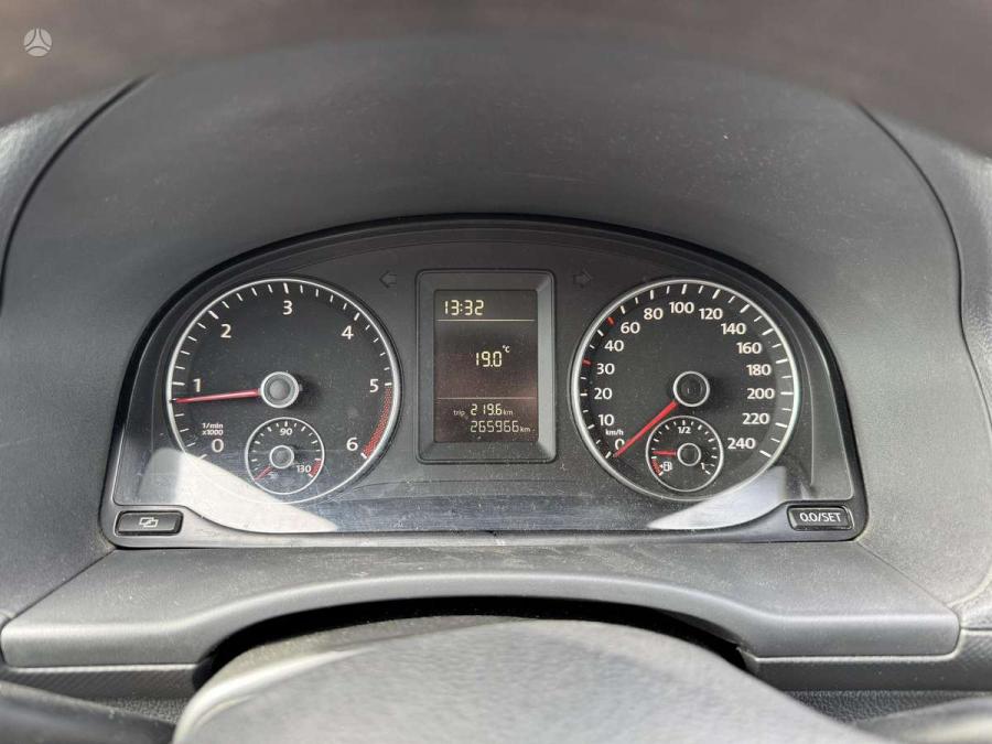 Balts Volkswagen Caddy 2011 Telšiai, ar dzinēja tilpumu 1.60 L un nobraukumu 266 tūkst. km par 4500 €, foto 19 vietnē AUTOMOTO.COM.LV