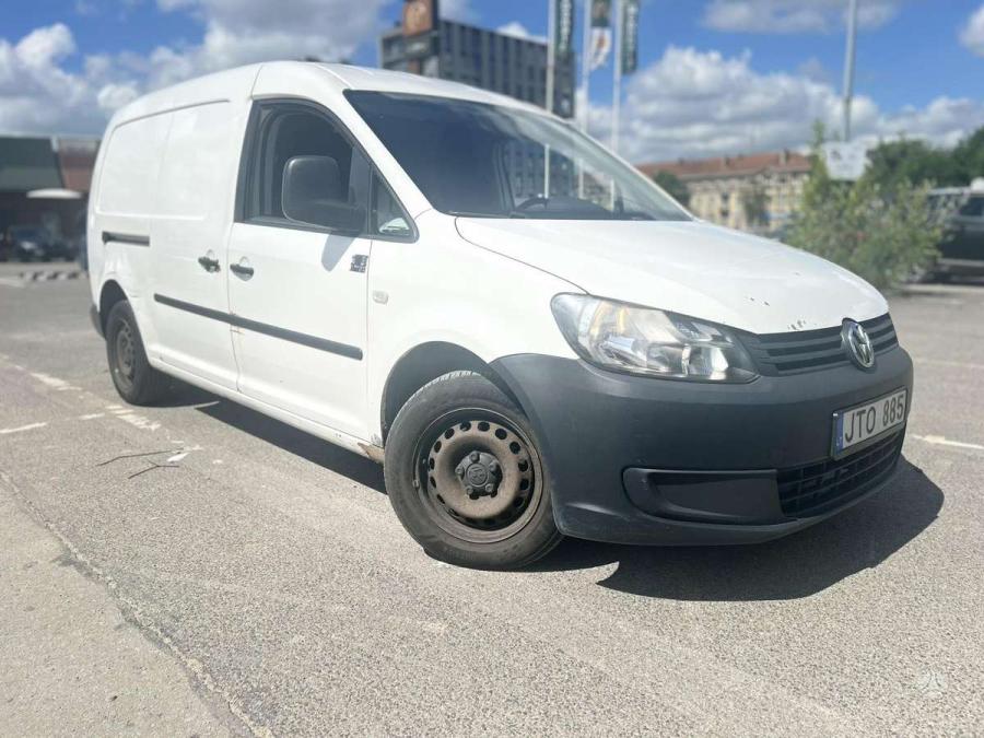 White Volkswagen Caddy 2012 in Vilnius, with an engine capacity of 1.60 L and mileage of 374 thousand km for 2400 €, photo 1 on AUTOMOTO.COM.LV