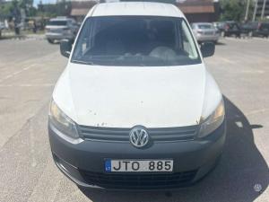 White Volkswagen Caddy 2012 in Vilnius, with an engine capacity of 1.60 L and mileage of 374 thousand km for 2400 €, photo 4 on AUTOMOTO.COM.LV