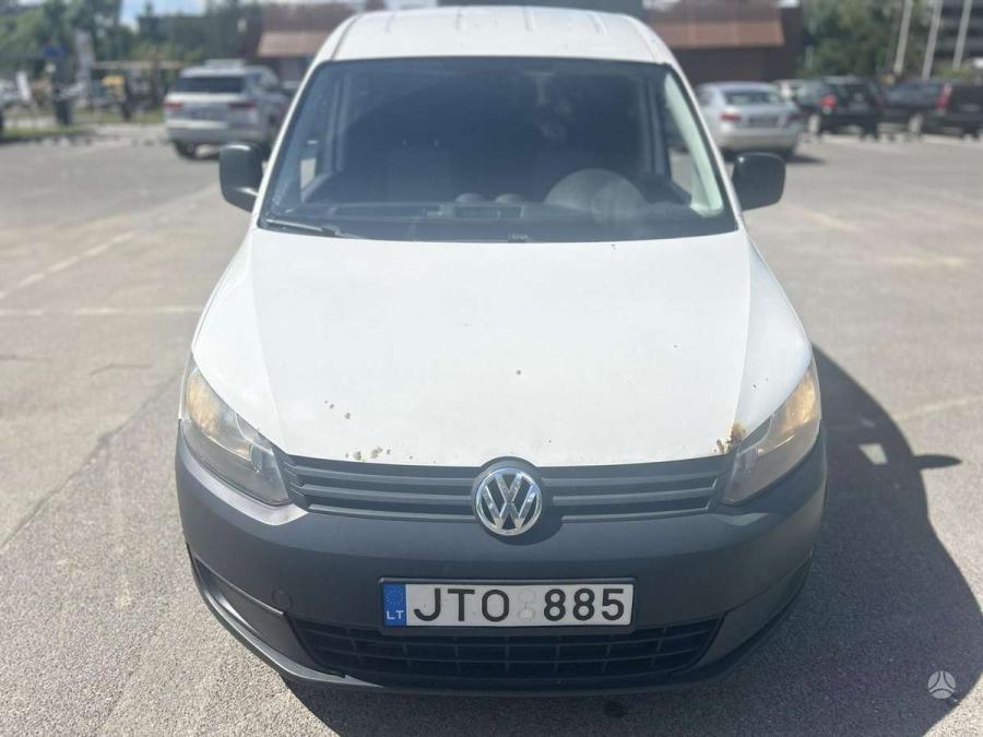 White Volkswagen Caddy 2012 in Vilnius, with an engine capacity of 1.60 L and mileage of 374 thousand km for 2400 €, photo 4 on AUTOMOTO.COM.LV