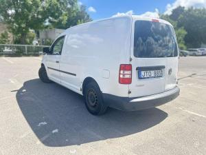 White Volkswagen Caddy 2012 in Vilnius, with an engine capacity of 1.60 L and mileage of 374 thousand km for 2400 €, photo 6 on AUTOMOTO.COM.LV