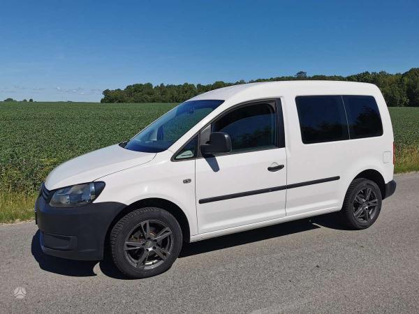 White Volkswagen Caddy 2012 in Kretinga, with an engine capacity of 0.00 L and mileage of 276 thousand km for 5200 €, photo 7 on AUTOMOTO.COM.LV
