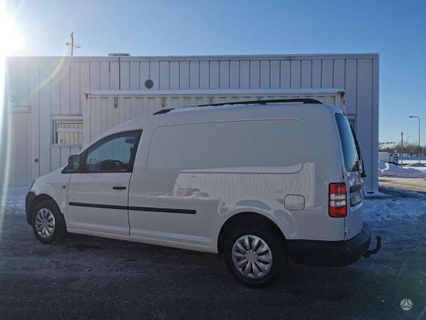 White Volkswagen Caddy 2013 in Vilnius, with an engine capacity of 1.60 L and mileage of 333 thousand km for 4850 €, photo 2 on AUTOMOTO.COM.LV