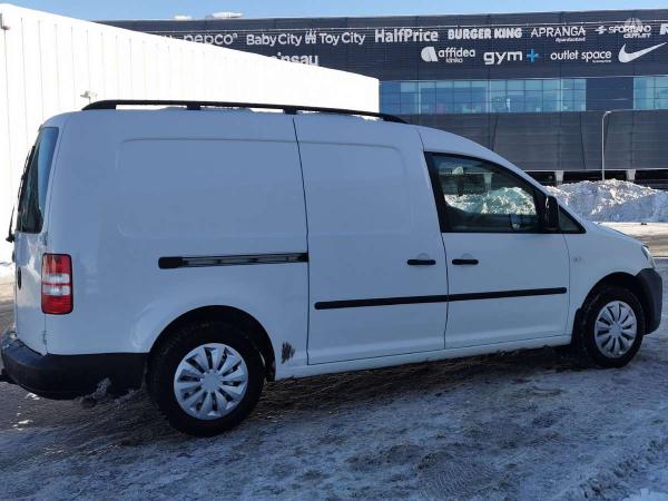 White Volkswagen Caddy 2013 in Vilnius, with an engine capacity of 1.60 L and mileage of 333 thousand km for 4850 €, photo 4 on AUTOMOTO.COM.LV