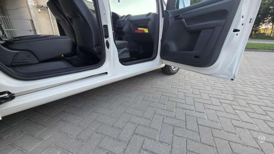 Balts Volkswagen Caddy 2013 Klaipėda, ar dzinēja tilpumu 1.60 L un nobraukumu 277 tūkst. km par 5690 €, foto 32 vietnē AUTOMOTO.COM.LV