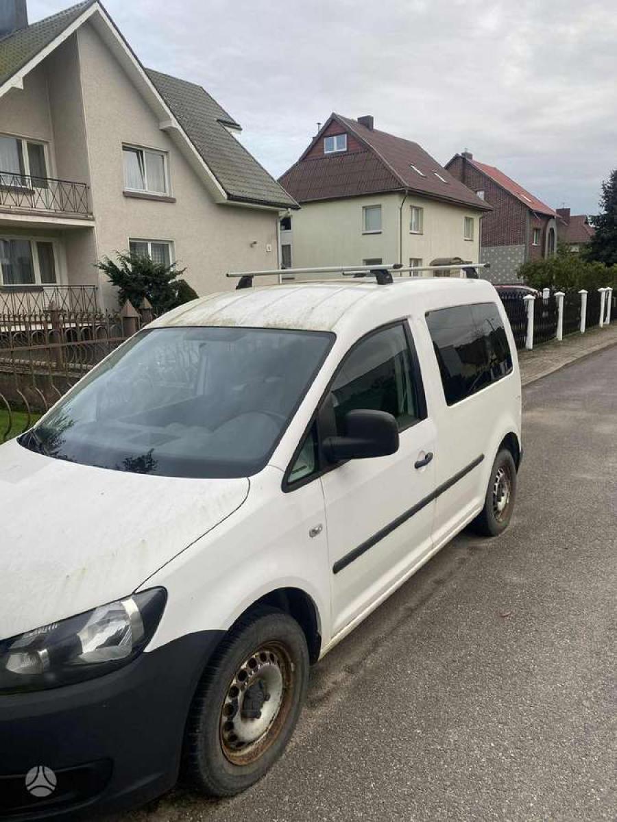 White Volkswagen Caddy 2014 in Klaipeda, with an engine capacity of 1.60 L and mileage of 180 thousand km for 5900 €, photo 1 on AUTOMOTO.COM.LV
