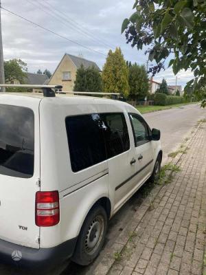 White Volkswagen Caddy 2014 in Klaipeda, with an engine capacity of 1.60 L and mileage of 180 thousand km for 5900 €, photo 3 on AUTOMOTO.COM.LV