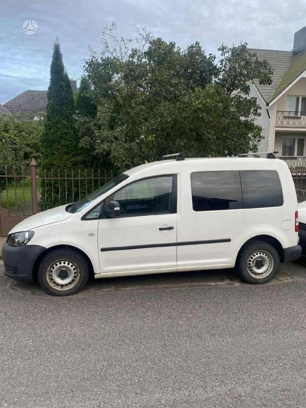 White Volkswagen Caddy 2014 in Klaipeda, with an engine capacity of 1.60 L and mileage of 180 thousand km for 5900 €, photo 4 on AUTOMOTO.COM.LV
