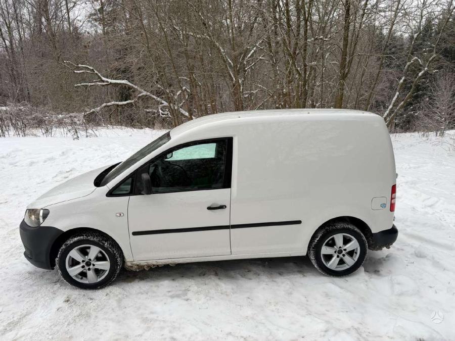 White Volkswagen Caddy 2014 in Vilnius, with an engine capacity of 1.60 L and mileage of 305 thousand km for 3900 €, photo 4 on AUTOMOTO.COM.LV