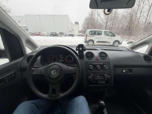 White Volkswagen Caddy 2014 in Vilnius, with an engine capacity of 1.60 L and mileage of 305 thousand km for 3900 €, photo 11 on AUTOMOTO.COM.LV