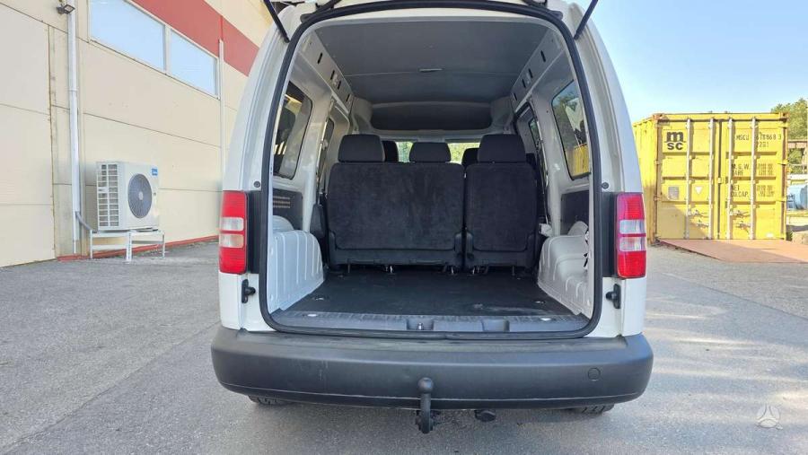 White Volkswagen Caddy 2014 in Klaipeda, with an engine capacity of 1.60 L and mileage of 221 thousand km for 5990 €, photo 13 on AUTOMOTO.COM.LV
