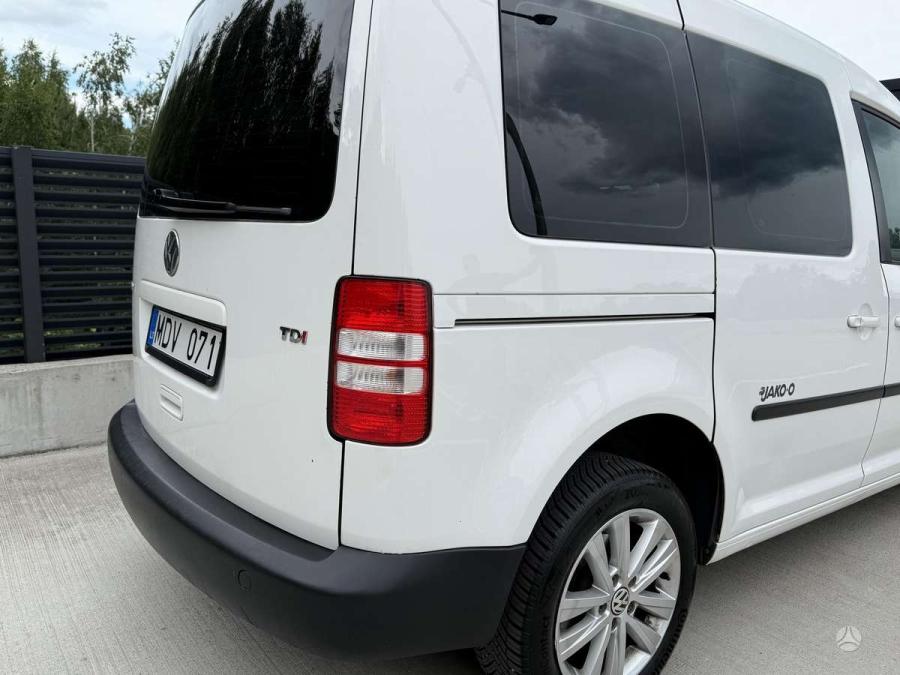 Balts Volkswagen Caddy 2014 Viļņa, ar dzinēja tilpumu 1.60 L un nobraukumu 234 tūkst. km par 4800 €, foto 7 vietnē AUTOMOTO.COM.LV