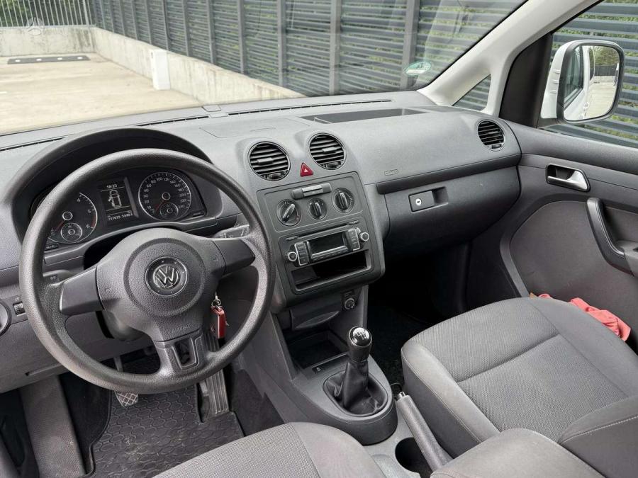 Balts Volkswagen Caddy 2014 Viļņa, ar dzinēja tilpumu 1.60 L un nobraukumu 234 tūkst. km par 4800 €, foto 13 vietnē AUTOMOTO.COM.LV