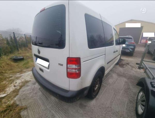 White Volkswagen Caddy 2015 in Anyksciai, with an engine capacity of 1.60 L and mileage of 260 thousand km for 2178 €, photo 5 on AUTOMOTO.COM.LV