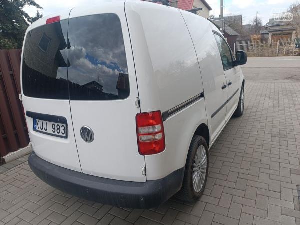 White Volkswagen Caddy 2015 in Kaunas, with an engine capacity of 1.60 L and mileage of 440 thousand km for 3600 €, photo 5 on AUTOMOTO.COM.LV