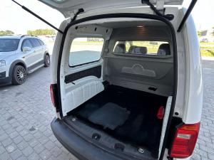 Balts Volkswagen Caddy 2015 Kretinga, ar dzinēja tilpumu 2.00 L un nobraukumu 205 tūkst. km par 6300 €, foto 16 vietnē AUTOMOTO.COM.LV