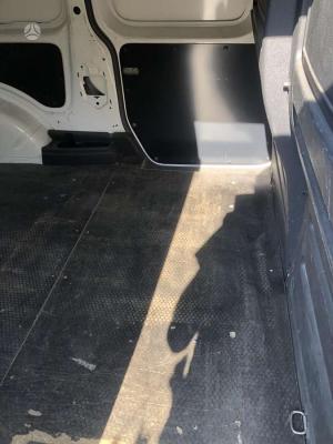 White Volkswagen Caddy 2015 in Sakiai, with an engine capacity of 1.60 L and mileage of 249 thousand km for 6800 €, photo 14 on AUTOMOTO.COM.LV