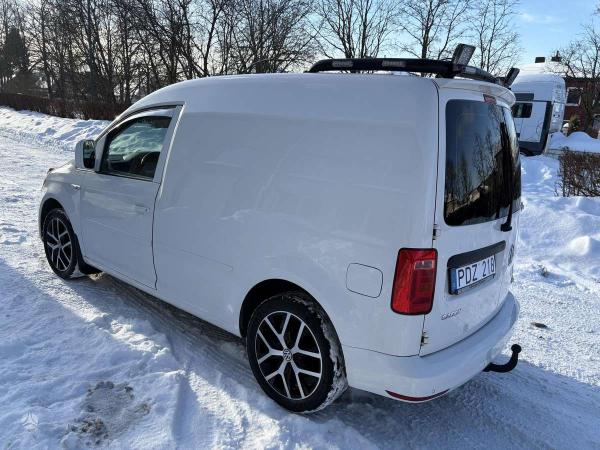 Balts Volkswagen Caddy 2016 Kelmė, ar dzinēja tilpumu 2.00 L un nobraukumu 270 tūkst. km par 6350 €, foto 5 vietnē AUTOMOTO.COM.LV