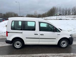 White Volkswagen Caddy 2016 in Vilnius, with an engine capacity of 1.97 L and mileage of 88 thousand km for 4900 €, photo 3 on AUTOMOTO.COM.LV