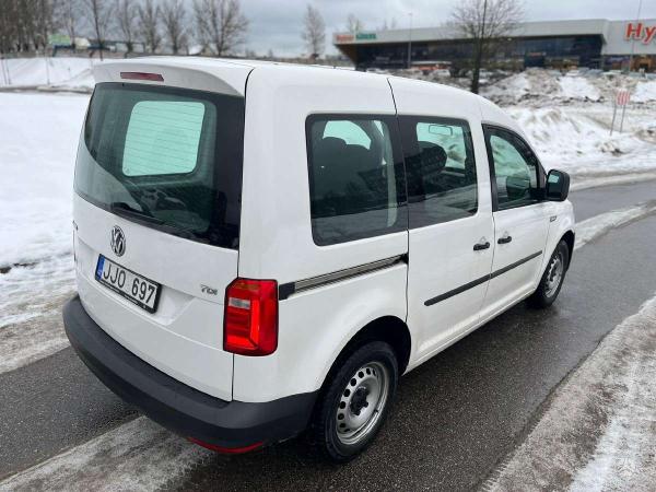 White Volkswagen Caddy 2016 in Vilnius, with an engine capacity of 1.97 L and mileage of 88 thousand km for 4900 €, photo 4 on AUTOMOTO.COM.LV