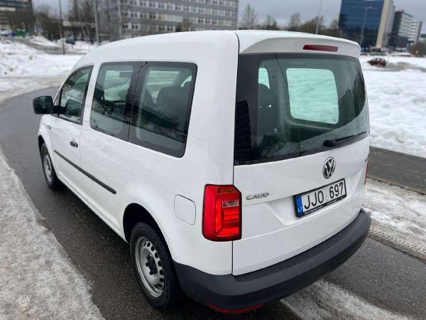 White Volkswagen Caddy 2016 in Vilnius, with an engine capacity of 1.97 L and mileage of 88 thousand km for 4900 €, photo 5 on AUTOMOTO.COM.LV