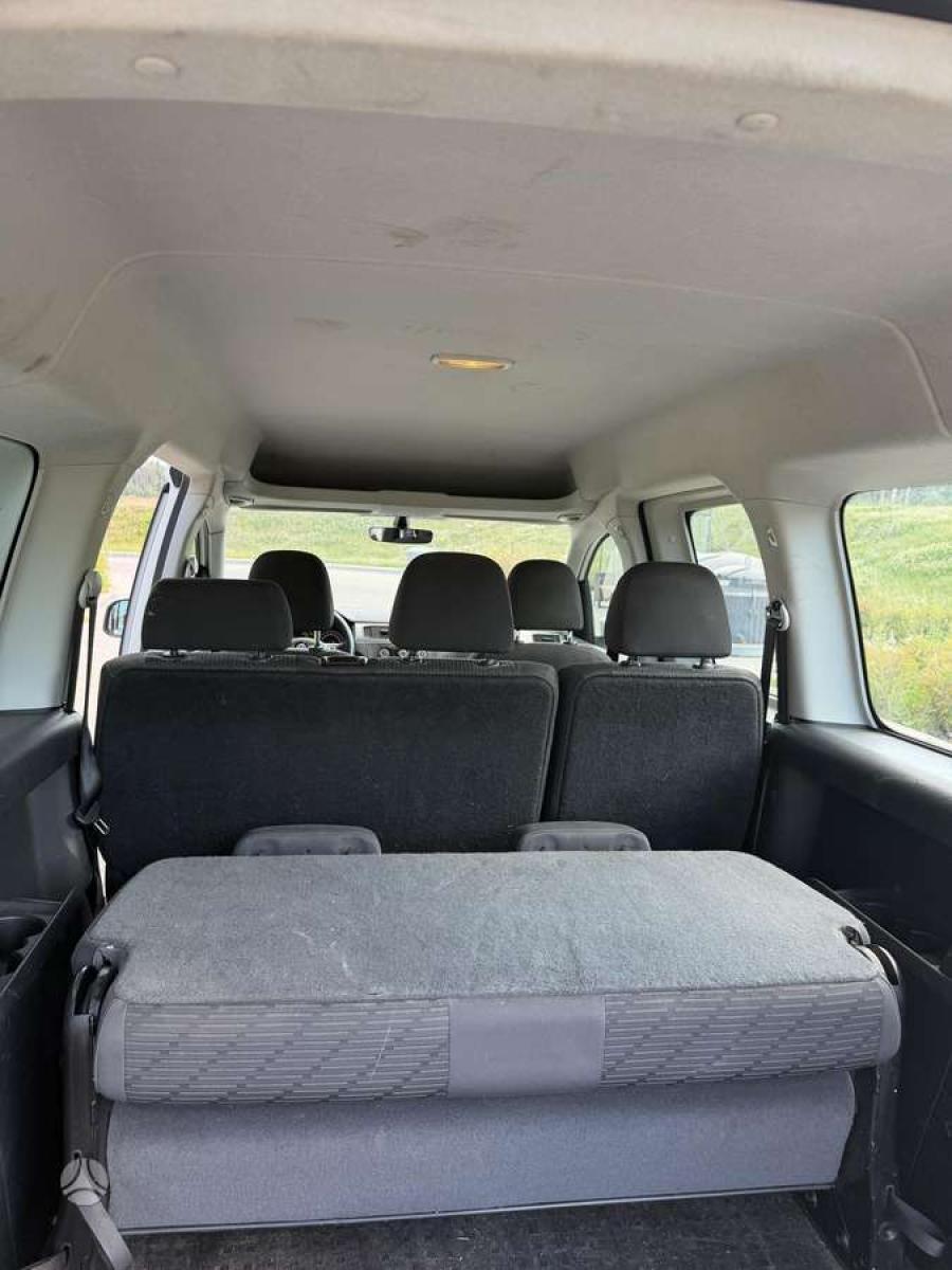 White Volkswagen Caddy 2016 in Vilnius, with an engine capacity of 1.40 L and mileage of 200 thousand km for 8500 €, photo 8 on AUTOMOTO.COM.LV